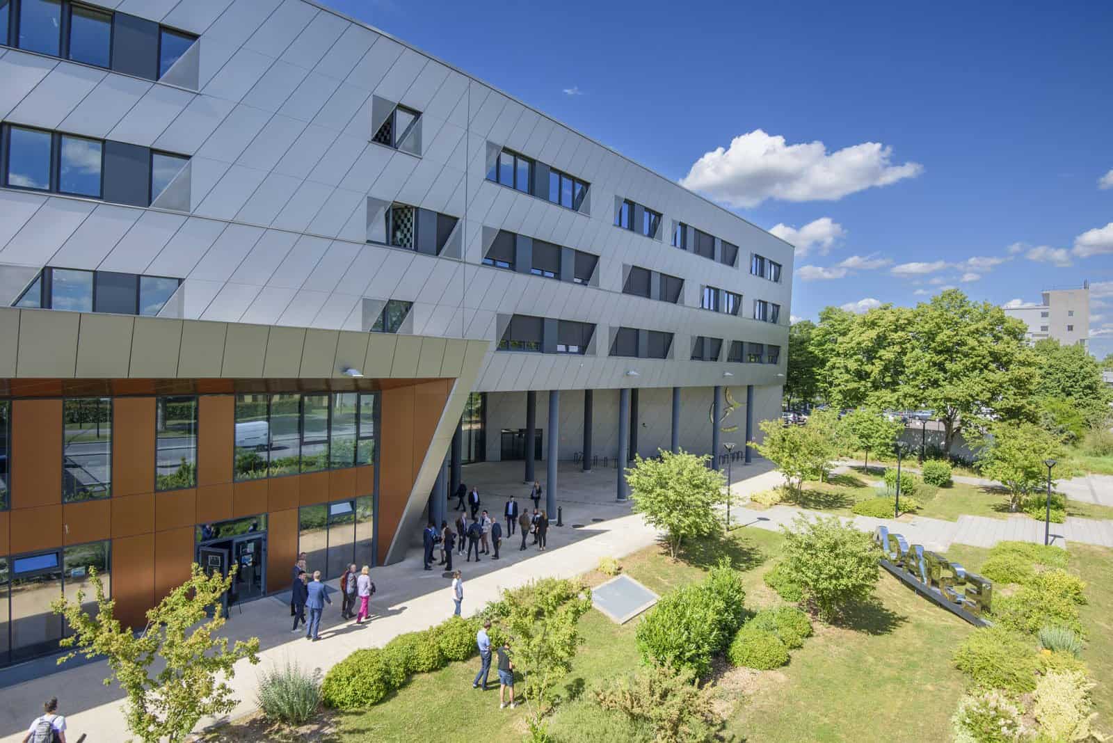 SQY Campus